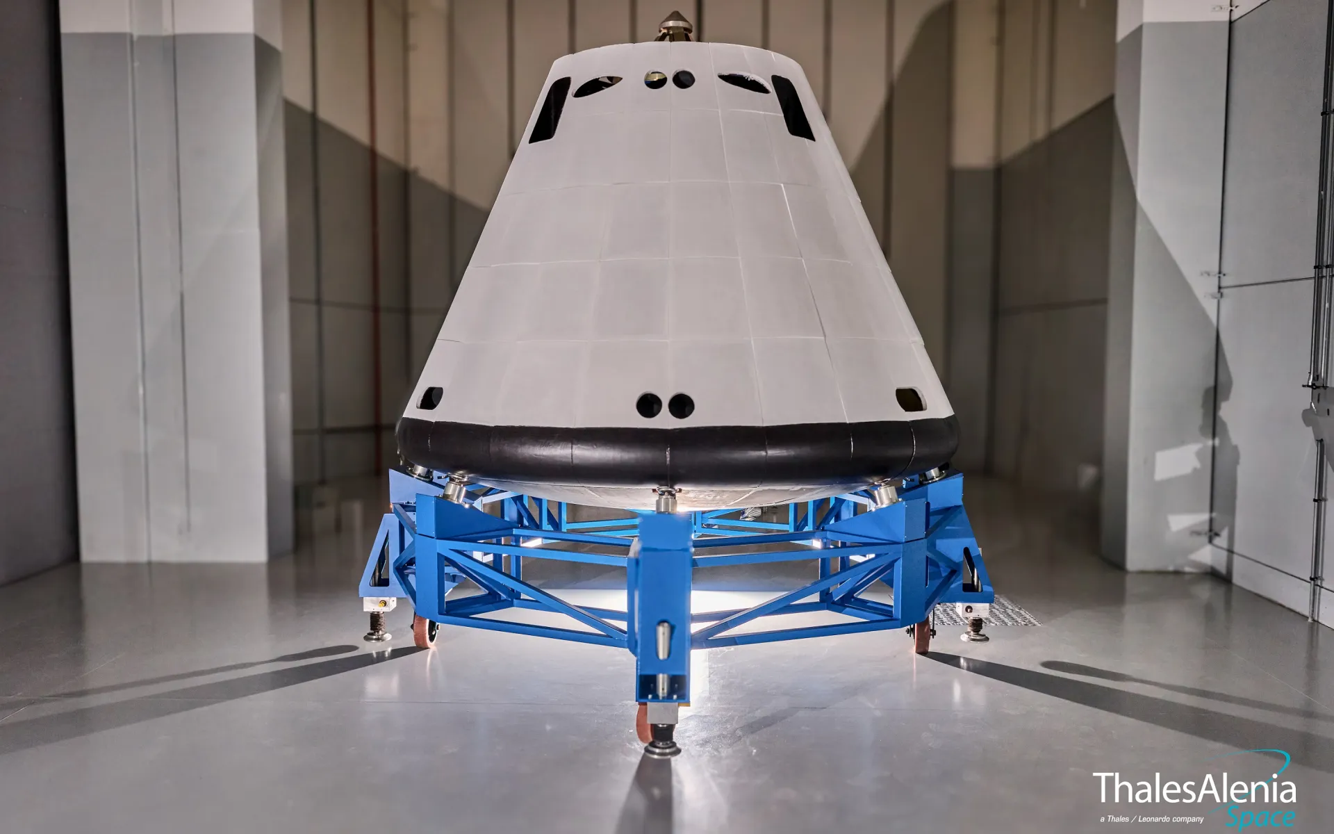 Thales Alenia Space Signed A Contract With Esa To Develop A Low Earth Orbit Cargo Return Service