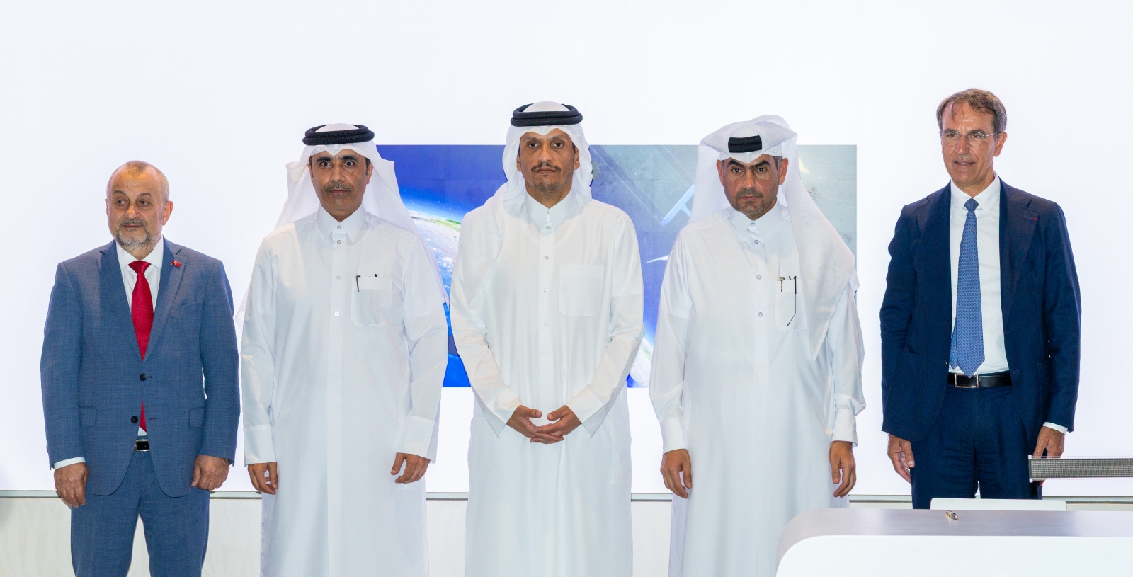 Thales Alenia Space awarded contract by Es’hailSat to build cutting ...